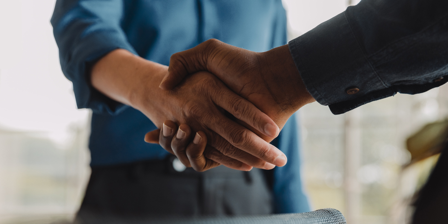 Building Trust in Business: Strengthening Employee and Customer Ties